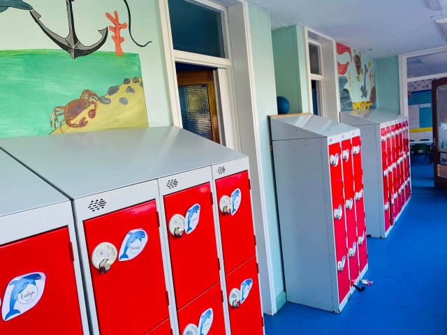 Our lovely redecorated cloakrooms! – Gomer Infant School
